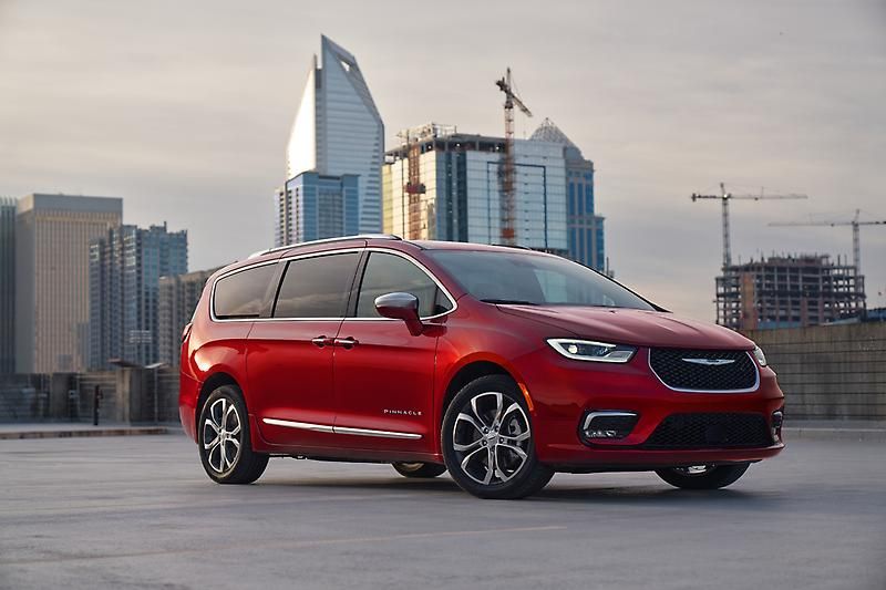 What Makes Chrysler Pacifica a Top Minivan | Pinckney CDJR